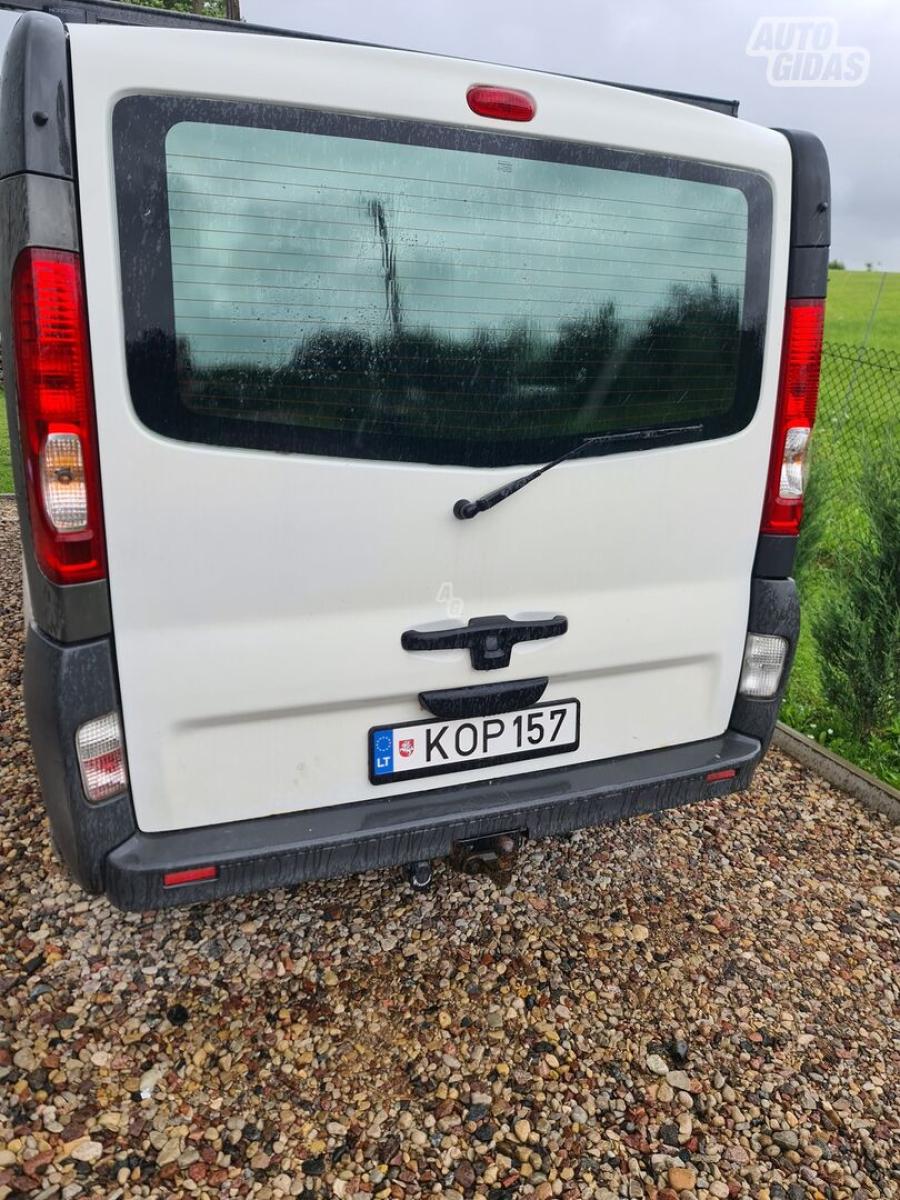 White Renault Trafic 2007 in Utena, with an engine capacity of 2.00 L and mileage of 278 thousand km for 4200 €, photo 9 on AUTOMOTO.COM.LV