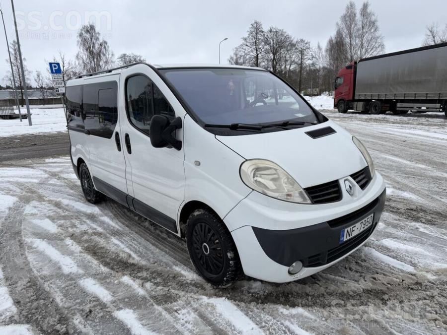 White Renault Trafic 2007 in Riga, with an engine capacity of 2.00 L and mileage of 0 thousand km for 3850 €, photo 1 on AUTOMOTO.COM.LV