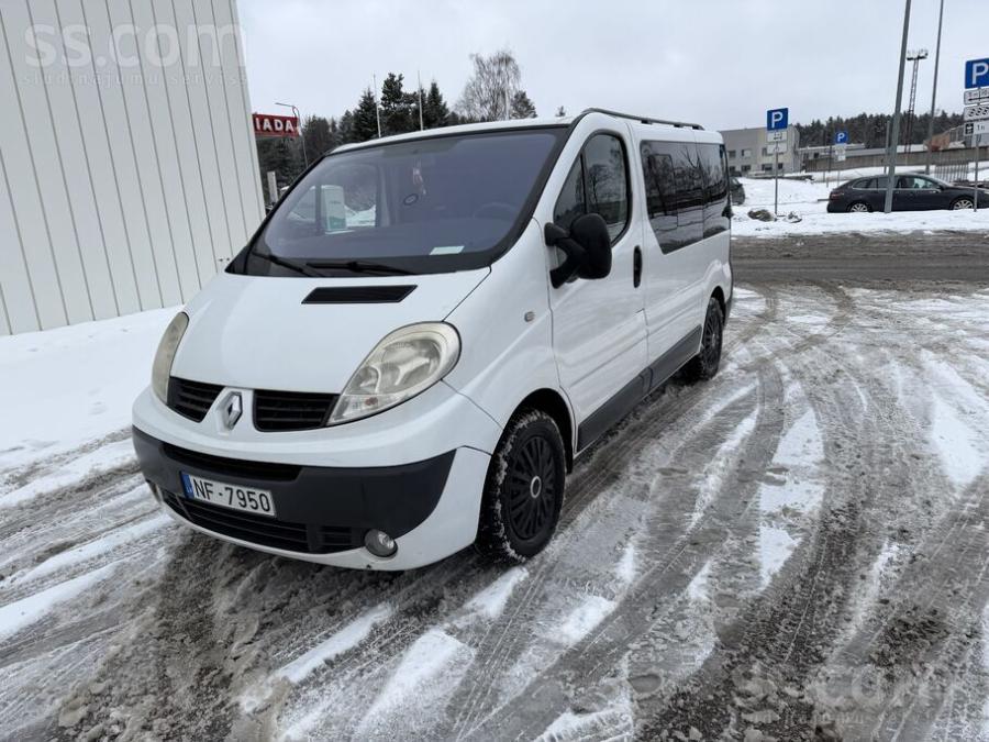 White Renault Trafic 2007 in Riga, with an engine capacity of 2.00 L and mileage of 0 thousand km for 3850 €, photo 3 on AUTOMOTO.COM.LV