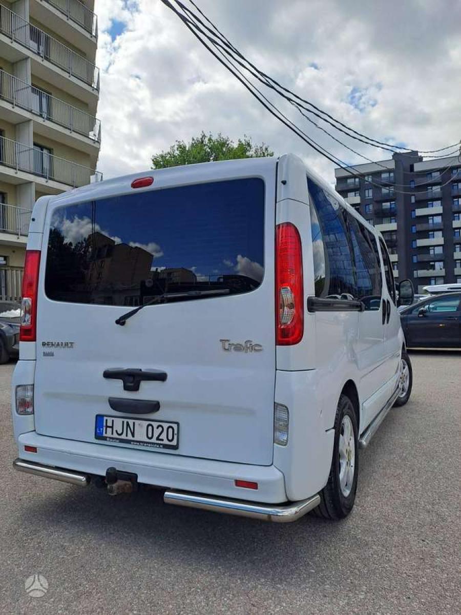 Balts Renault Trafic 2007 Viļņa, ar dzinēja tilpumu 2.00 L un nobraukumu 251 tūkst. km par 6950 €, foto 7 vietnē AUTOMOTO.COM.LV