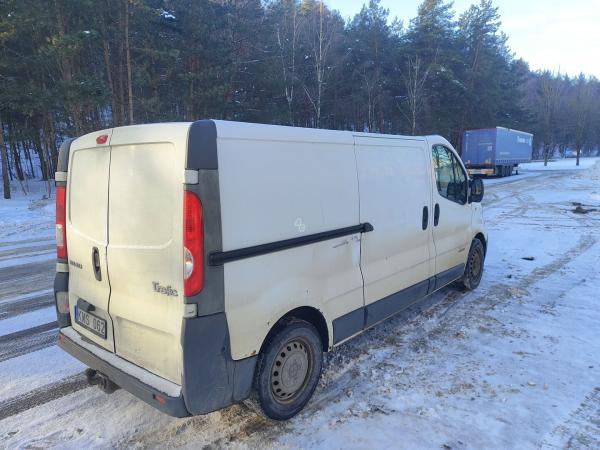 Balts Renault Trafic 2008 Viļņa, ar dzinēja tilpumu 2.00 L un nobraukumu 351 tūkst. km par 3900 €, foto 4 vietnē AUTOMOTO.COM.LV