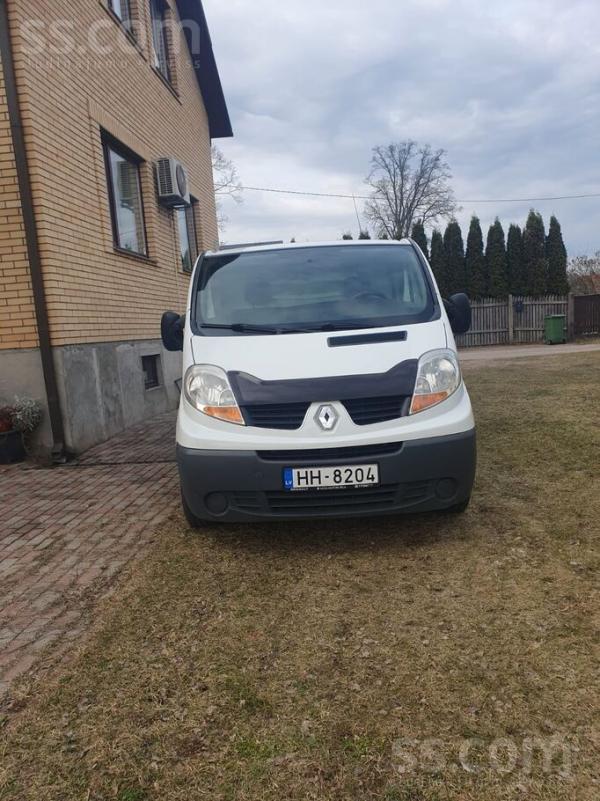 White Renault Trafic 2009 in Riga, with an engine capacity of 2.00 L and mileage of 216 thousand km for 4700 €, photo 1 on AUTOMOTO.COM.LV