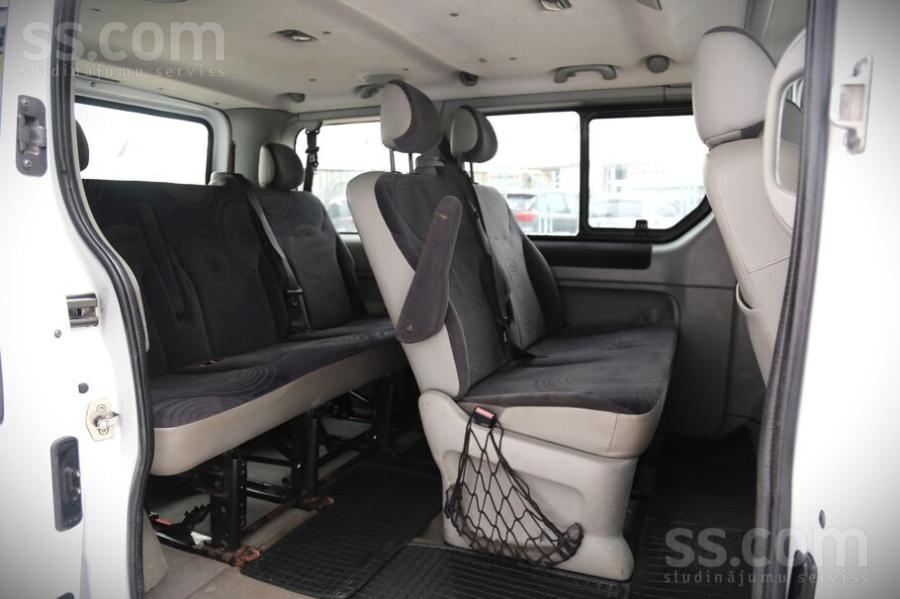 White Renault Trafic 2009 in Riga, with an engine capacity of 2.00 L and mileage of 430 thousand km for 4995 €, photo 11 on AUTOMOTO.COM.LV