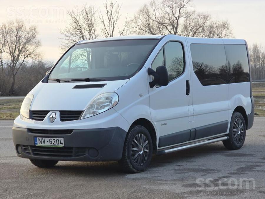 Balts Renault Trafic 2009 Liepāja, ar dzinēja tilpumu 2.50 L un nobraukumu 329 tūkst. km par 6500 €, foto 3 vietnē AUTOMOTO.COM.LV