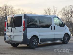 Balts Renault Trafic 2009 Liepāja, ar dzinēja tilpumu 2.50 L un nobraukumu 329 tūkst. km par 6500 €, foto 7 vietnē AUTOMOTO.COM.LV