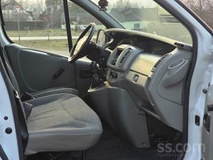 Balts Renault Trafic 2009 Liepāja, ar dzinēja tilpumu 2.50 L un nobraukumu 329 tūkst. km par 6500 €, foto 14 vietnē AUTOMOTO.COM.LV