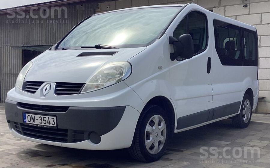 White Renault Trafic 2010 in Dobele, with an engine capacity of 2.00 L and mileage of 270 thousand km for 7990 €, photo 3 on AUTOMOTO.COM.LV