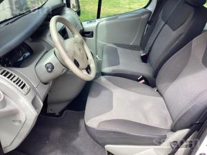 White Renault Trafic 2010 in Dobele, with an engine capacity of 2.00 L and mileage of 270 thousand km for 7990 €, photo 11 on AUTOMOTO.COM.LV