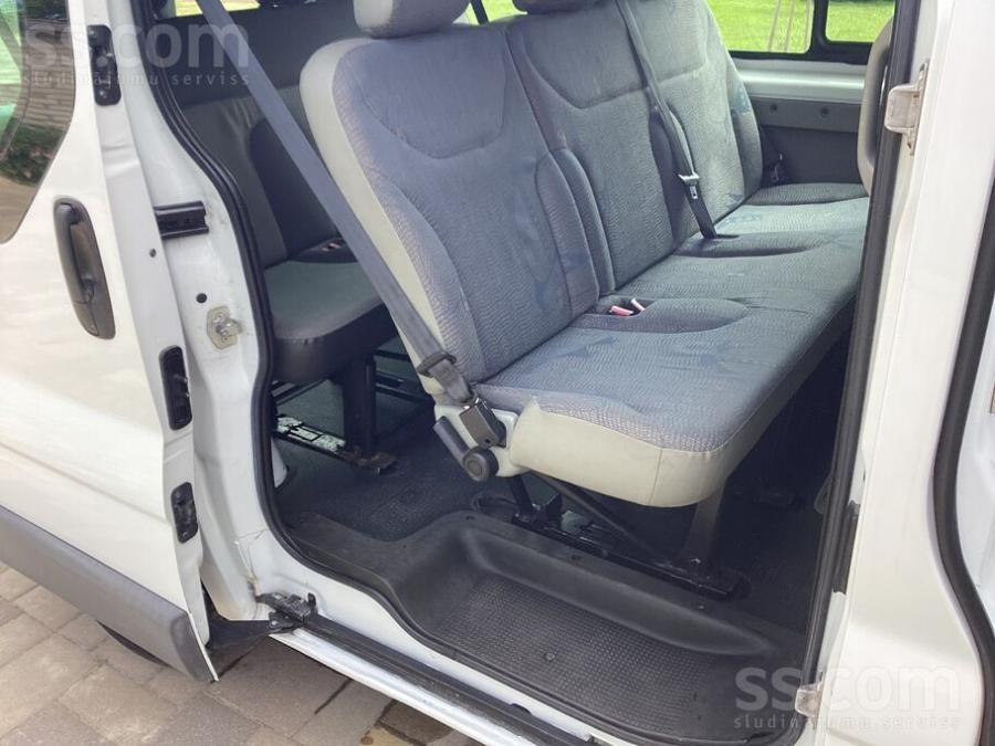 White Renault Trafic 2010 in Dobele, with an engine capacity of 2.00 L and mileage of 270 thousand km for 7990 €, photo 13 on AUTOMOTO.COM.LV