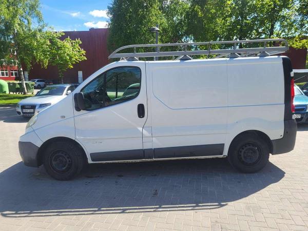 White Renault Trafic 2010 in Telschi, with an engine capacity of 2.00 L and mileage of 292 thousand km for 4500 €, photo 1 on AUTOMOTO.COM.LV