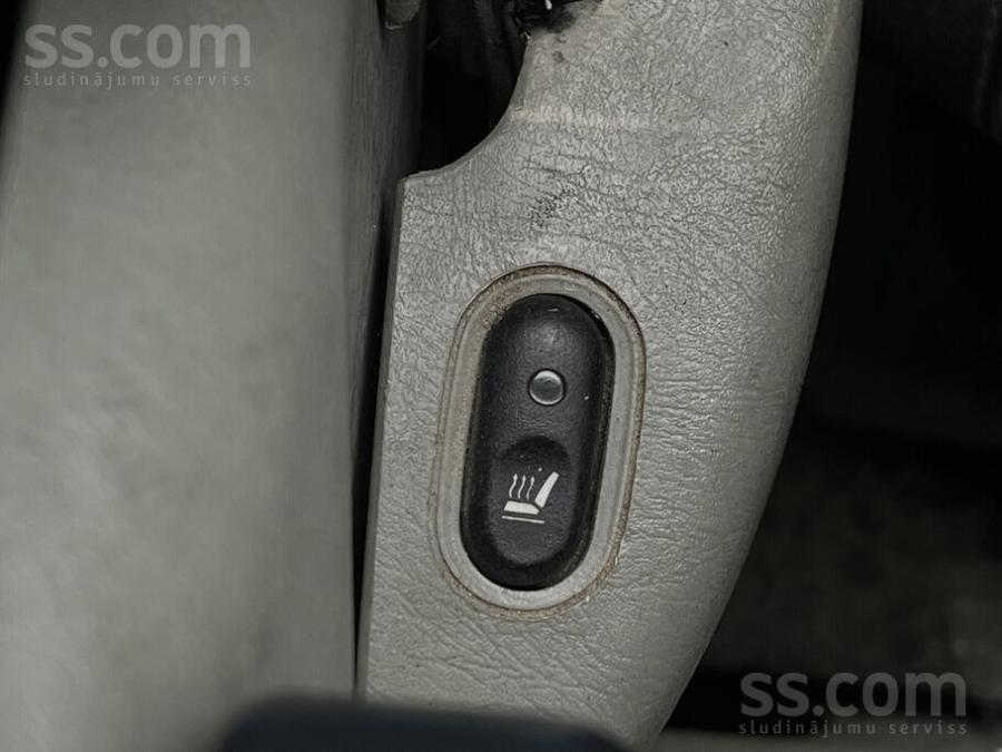 Balts Renault Trafic 2011 Rēzekne, ar dzinēja tilpumu 2.00 L un nobraukumu 414 tūkst. km par 3700 €, foto 12 vietnē AUTOMOTO.COM.LV