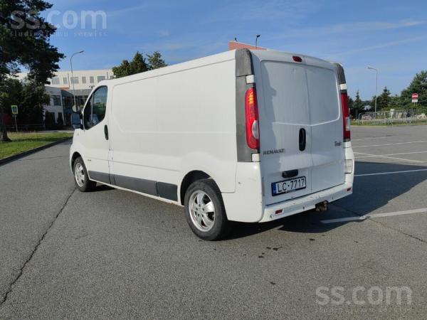 Balts Renault Trafic 2012 Rīga, ar dzinēja tilpumu 2.00 L un nobraukumu 302 tūkst. km par 4900 €, foto 2 vietnē AUTOMOTO.COM.LV