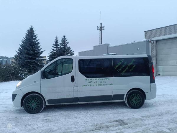 White Renault Trafic 2013 in Panevezys, with an engine capacity of 2.00 L and mileage of 250 thousand km for 7700 €, photo 7 on AUTOMOTO.COM.LV