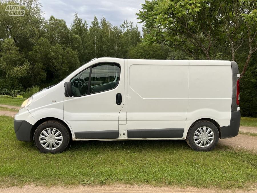 White Renault Trafic 2013 in Marijampole, with an engine capacity of 2.00 L and mileage of 274 thousand km for 2350 €, photo 3 on AUTOMOTO.COM.LV