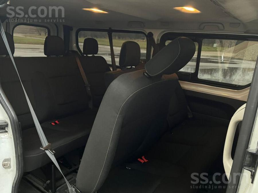 Balts Renault Trafic 2015 Valmiera, ar dzinēja tilpumu 1.60 L un nobraukumu 386 tūkst. km par 9000 €, foto 11 vietnē AUTOMOTO.COM.LV