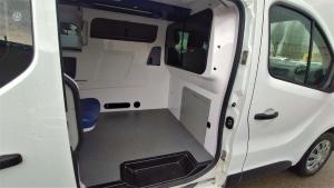 White Renault Trafic 2015 in Taurage, with an engine capacity of 1.60 L and mileage of 397 thousand km for 5999 €, photo 13 on AUTOMOTO.COM.LV