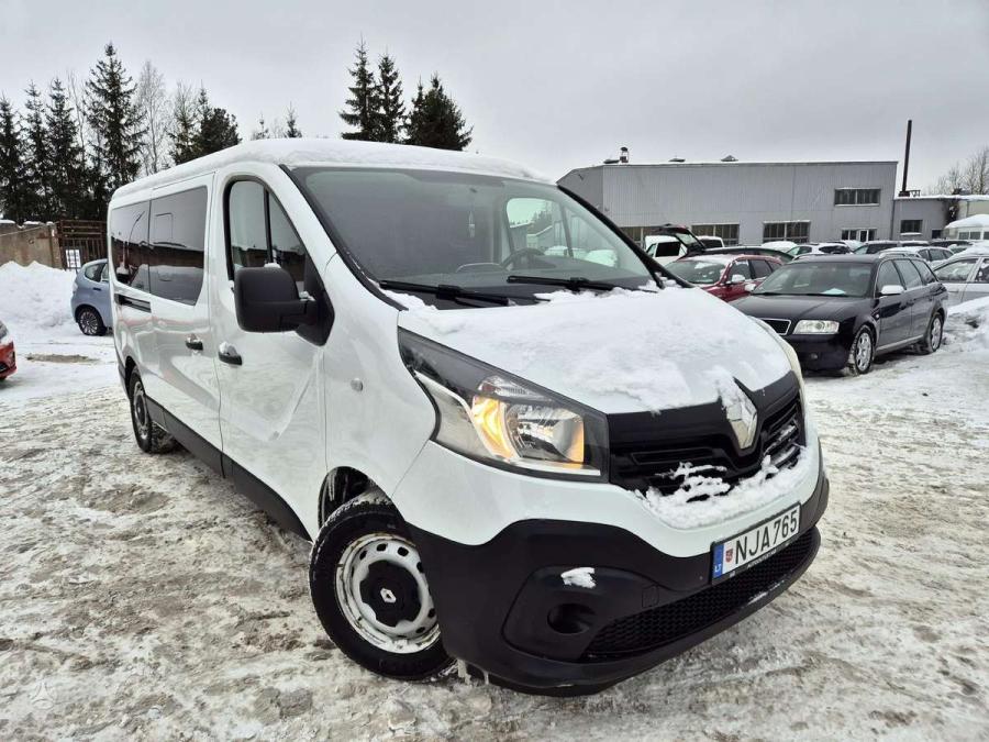 White Renault Trafic 2015 in Utena, with an engine capacity of 1.60 L and mileage of 223 thousand km for 10000 €, photo 2 on AUTOMOTO.COM.LV
