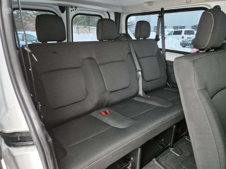 White Renault Trafic 2015 in Utena, with an engine capacity of 1.60 L and mileage of 223 thousand km for 10000 €, photo 17 on AUTOMOTO.COM.LV