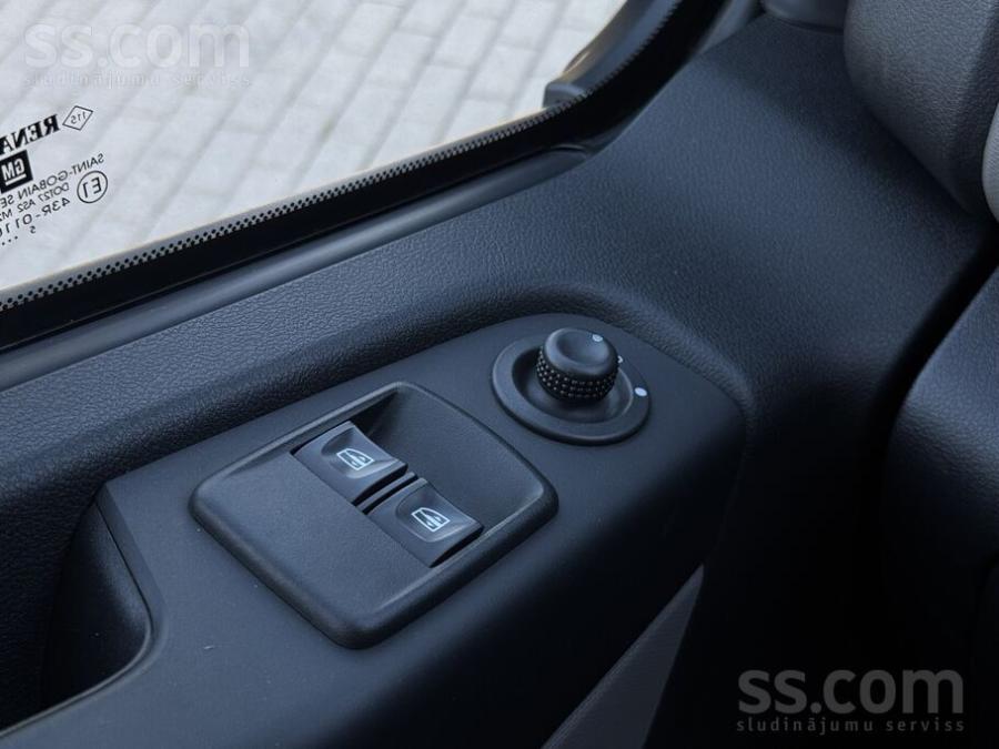 Balts Renault Trafic 2015 Jūrmala, ar dzinēja tilpumu 1.60 L un nobraukumu 315 tūkst. km par 6190 €, foto 16 vietnē AUTOMOTO.COM.LV
