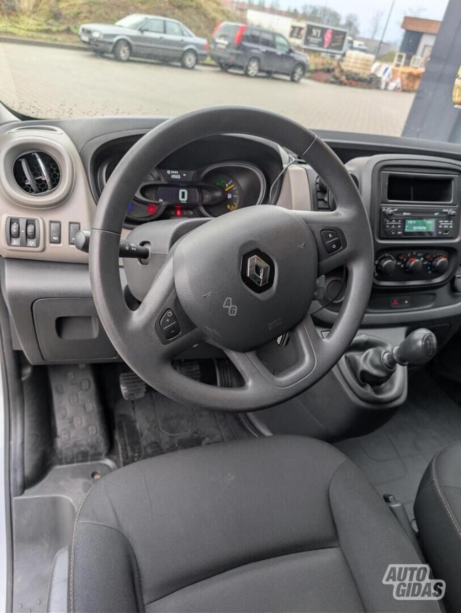White Renault Trafic 2016 in Kaunas, with an engine capacity of 1.60 L and mileage of 192 thousand km for 10000 €, photo 10 on AUTOMOTO.COM.LV