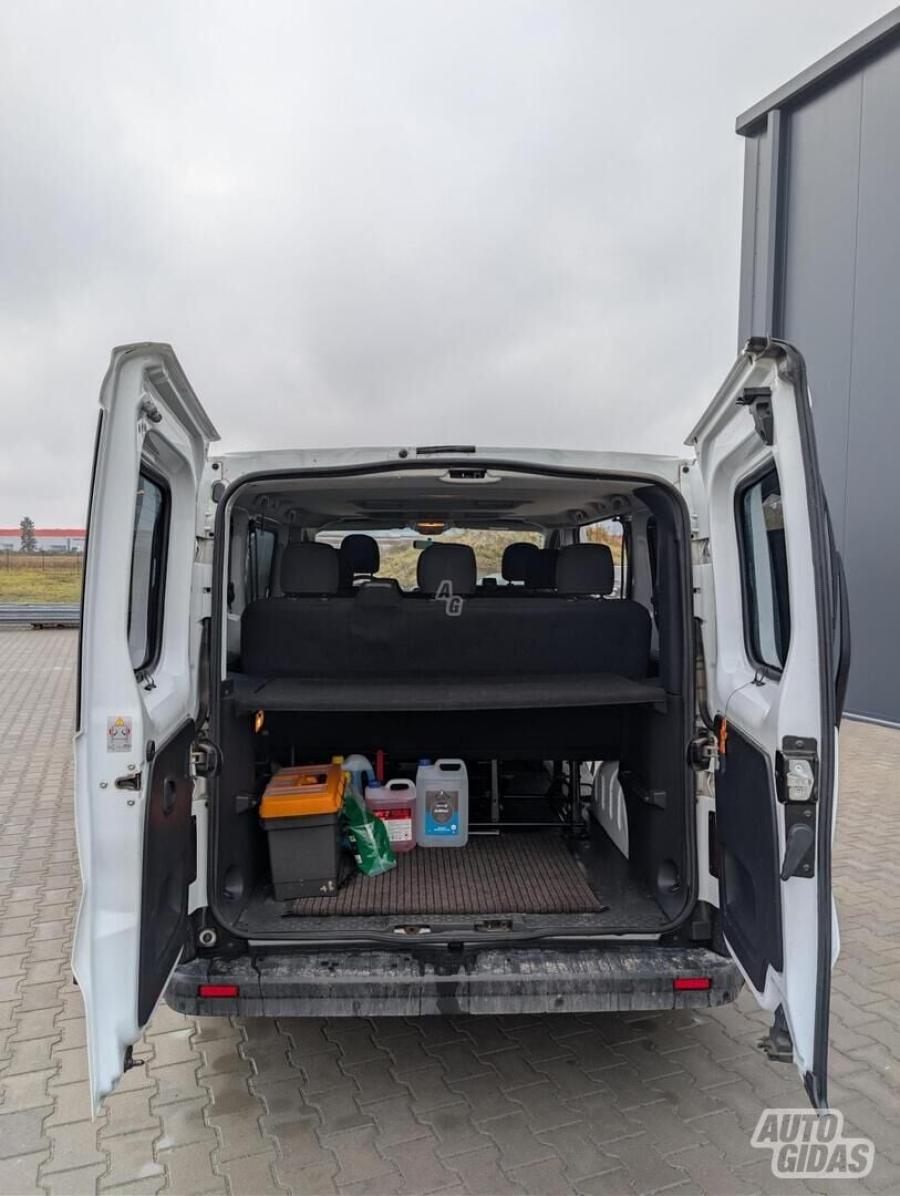 White Renault Trafic 2016 in Kaunas, with an engine capacity of 1.60 L and mileage of 192 thousand km for 10000 €, photo 15 on AUTOMOTO.COM.LV