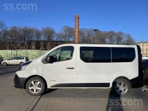 White Renault Trafic 2016 in Riga, with an engine capacity of 1.60 L and mileage of 207 thousand km for 13500 €, photo 8 on AUTOMOTO.COM.LV