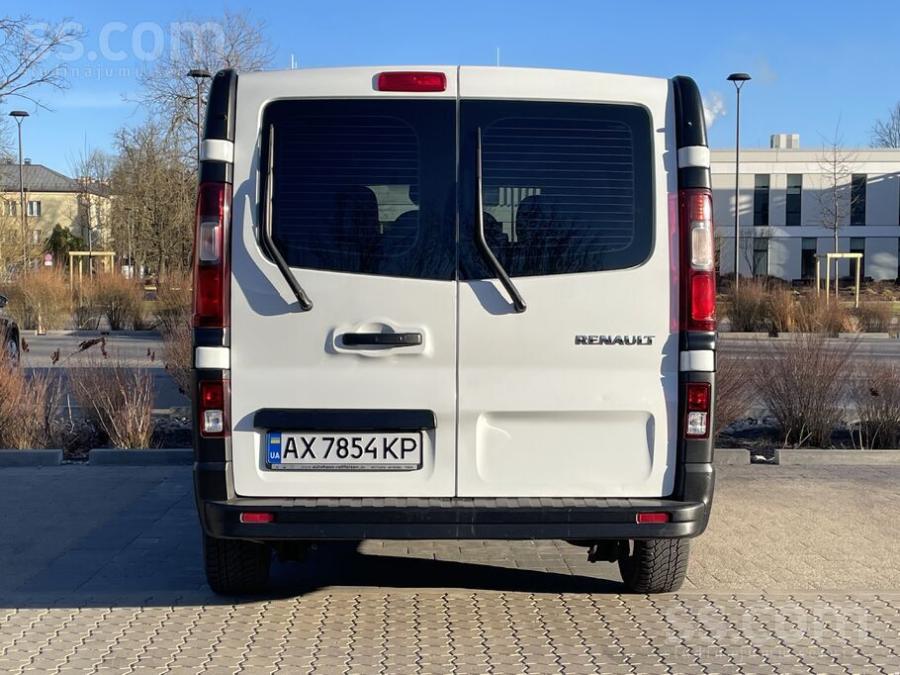 White Renault Trafic 2016 in Riga, with an engine capacity of 1.60 L and mileage of 207 thousand km for 13500 €, photo 10 on AUTOMOTO.COM.LV