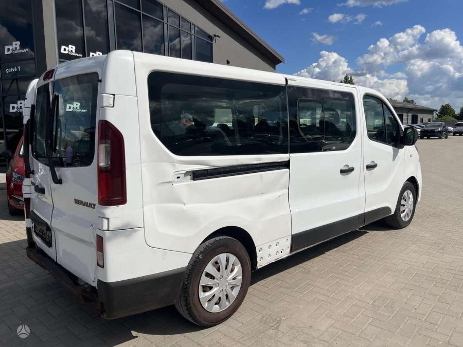Balts Renault Trafic 2016 Tauragė, ar dzinēja tilpumu 1.60 L un nobraukumu 226 tūkst. km par 7200 €, foto 3 vietnē AUTOMOTO.COM.LV