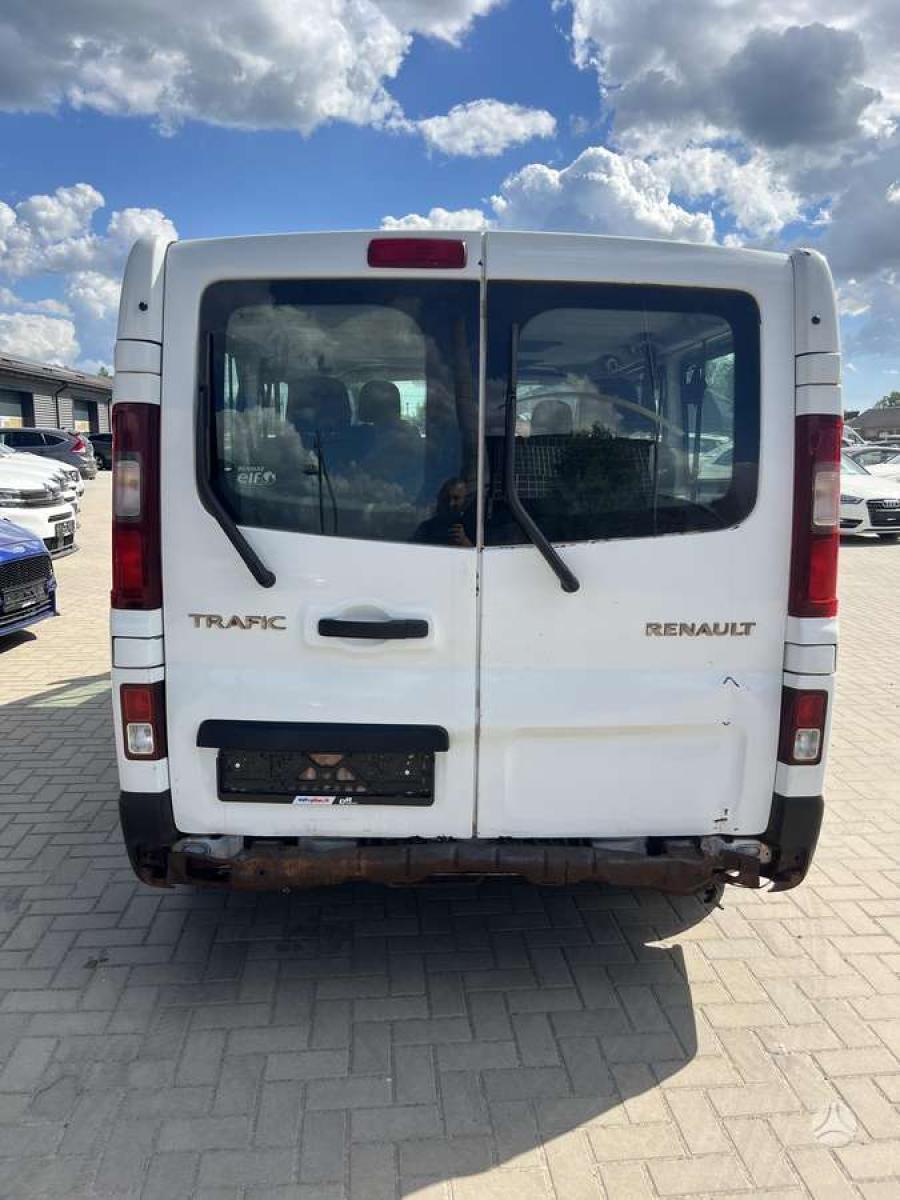 Balts Renault Trafic 2016 Tauragė, ar dzinēja tilpumu 1.60 L un nobraukumu 226 tūkst. km par 7200 €, foto 4 vietnē AUTOMOTO.COM.LV