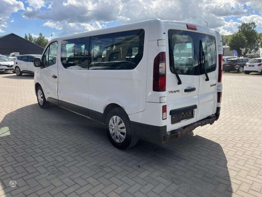 Balts Renault Trafic 2016 Tauragė, ar dzinēja tilpumu 1.60 L un nobraukumu 226 tūkst. km par 7200 €, foto 5 vietnē AUTOMOTO.COM.LV