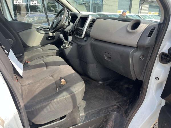 White Renault Trafic 2016 in Taurage, with an engine capacity of 1.60 L and mileage of 226 thousand km for 7200 €, photo 10 on AUTOMOTO.COM.LV