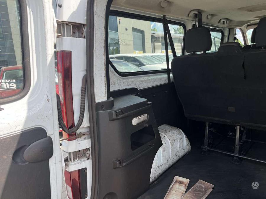 Balts Renault Trafic 2016 Tauragė, ar dzinēja tilpumu 1.60 L un nobraukumu 226 tūkst. km par 7200 €, foto 18 vietnē AUTOMOTO.COM.LV