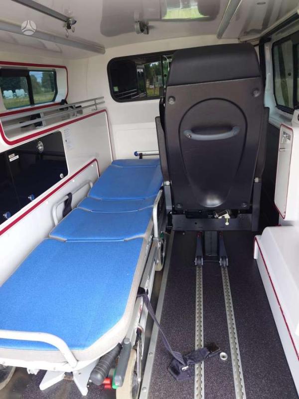 White Renault Trafic 2016 in Taurage, with an engine capacity of 1.60 L and mileage of 300 thousand km for 5700 €, photo 9 on AUTOMOTO.COM.LV