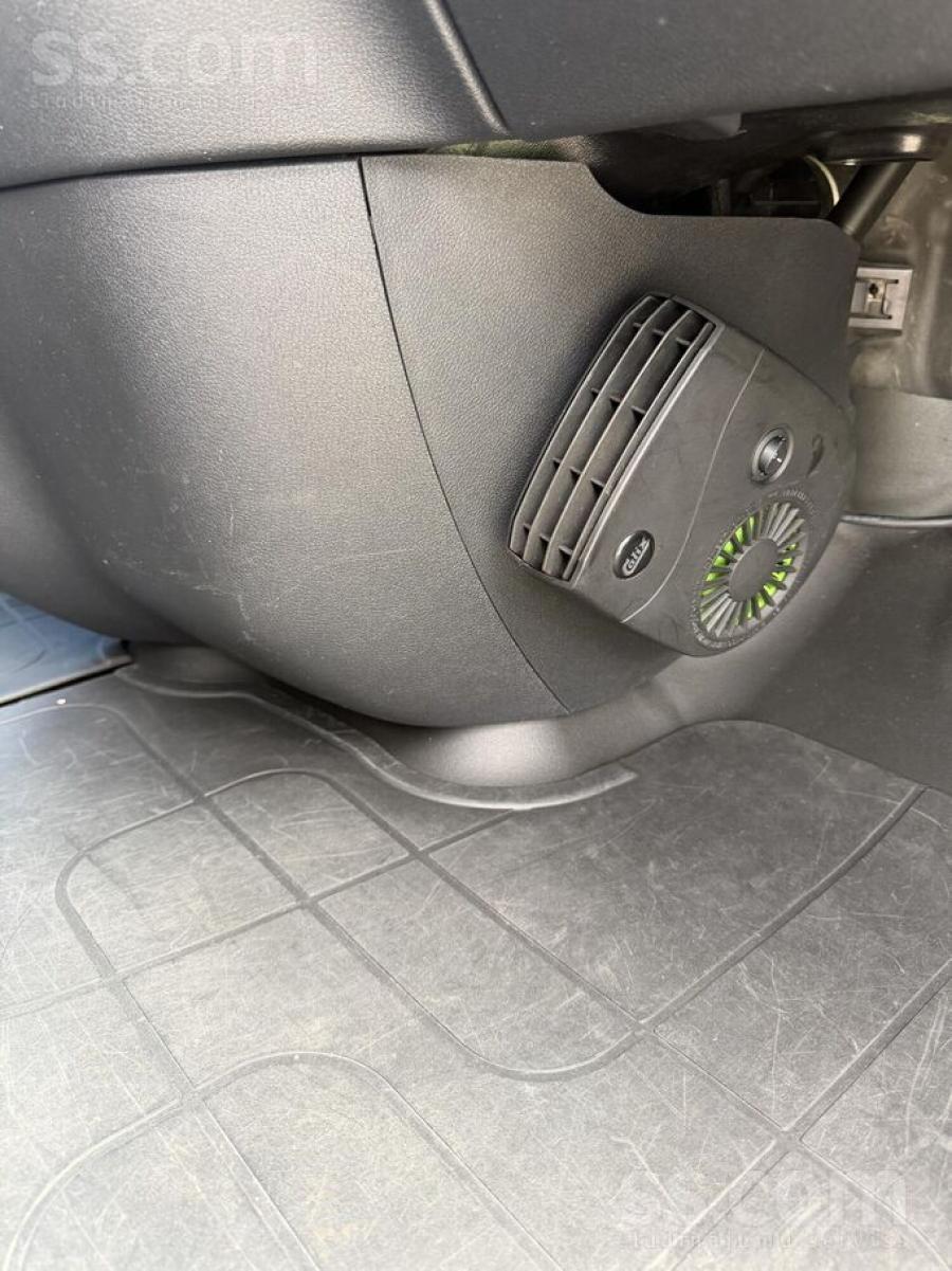 Balts Renault Trafic 2016 Ventspils, ar dzinēja tilpumu 1.60 L un nobraukumu 173 tūkst. km par 15400 €, foto 21 vietnē AUTOMOTO.COM.LV