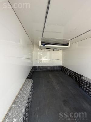 Balts Renault Trafic 2016 Ventspils, ar dzinēja tilpumu 1.60 L un nobraukumu 173 tūkst. km par 15400 €, foto 24 vietnē AUTOMOTO.COM.LV