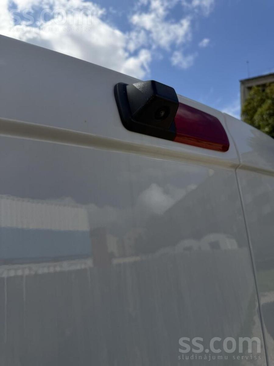 Balts Renault Trafic 2016 Ventspils, ar dzinēja tilpumu 1.60 L un nobraukumu 173 tūkst. km par 15400 €, foto 28 vietnē AUTOMOTO.COM.LV