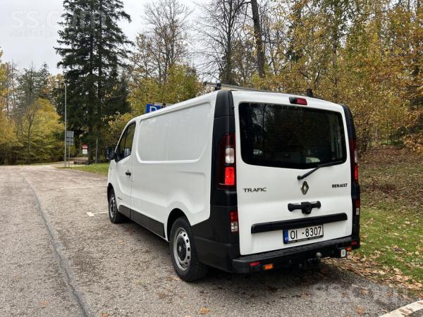 White Renault Trafic 2016 in Aluksne, with an engine capacity of 1.60 L and mileage of 0 thousand km for 8800 €, photo 9 on AUTOMOTO.COM.LV
