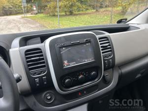 White Renault Trafic 2016 in Aluksne, with an engine capacity of 1.60 L and mileage of 0 thousand km for 8800 €, photo 20 on AUTOMOTO.COM.LV