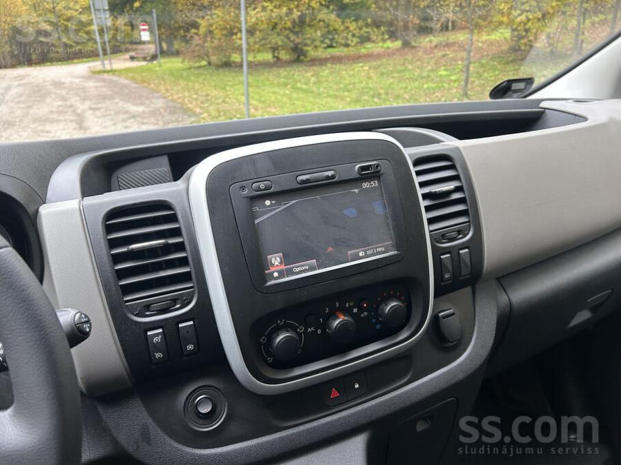 White Renault Trafic 2016 in Aluksne, with an engine capacity of 1.60 L and mileage of 0 thousand km for 8800 €, photo 20 on AUTOMOTO.COM.LV