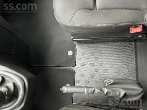 White Renault Trafic 2016 in Aluksne, with an engine capacity of 1.60 L and mileage of 0 thousand km for 8800 €, photo 22 on AUTOMOTO.COM.LV
