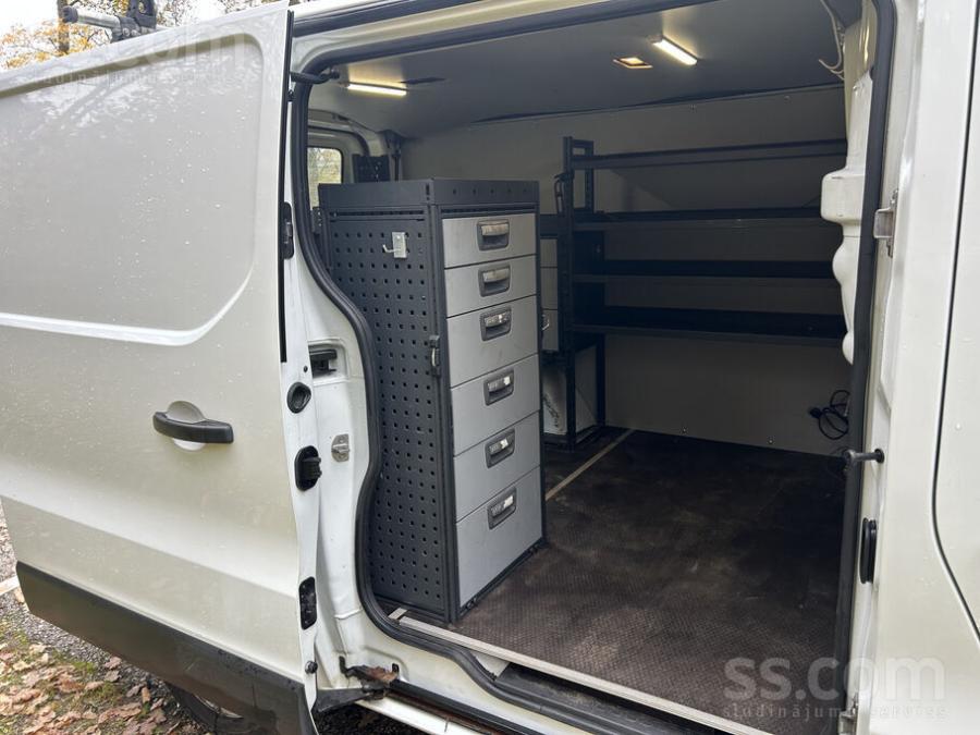 White Renault Trafic 2016 in Aluksne, with an engine capacity of 1.60 L and mileage of 0 thousand km for 8800 €, photo 26 on AUTOMOTO.COM.LV
