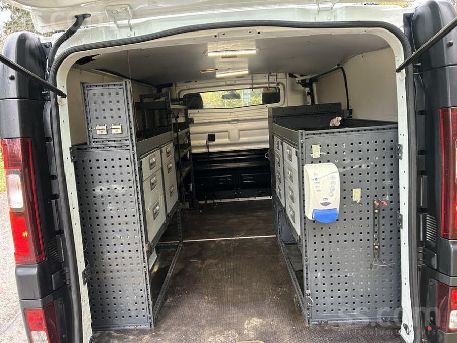 White Renault Trafic 2016 in Aluksne, with an engine capacity of 1.60 L and mileage of 0 thousand km for 8800 €, photo 30 on AUTOMOTO.COM.LV