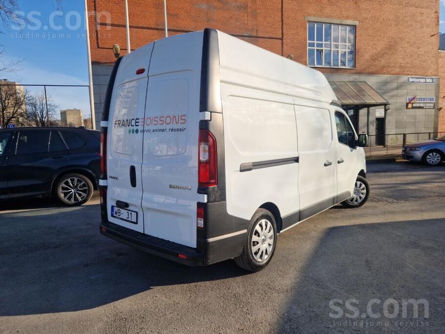 Balts Renault Trafic 2017 Rīga, ar dzinēja tilpumu 1.60 L un nobraukumu 292 tūkst. km par 7900 €, foto 4 vietnē AUTOMOTO.COM.LV