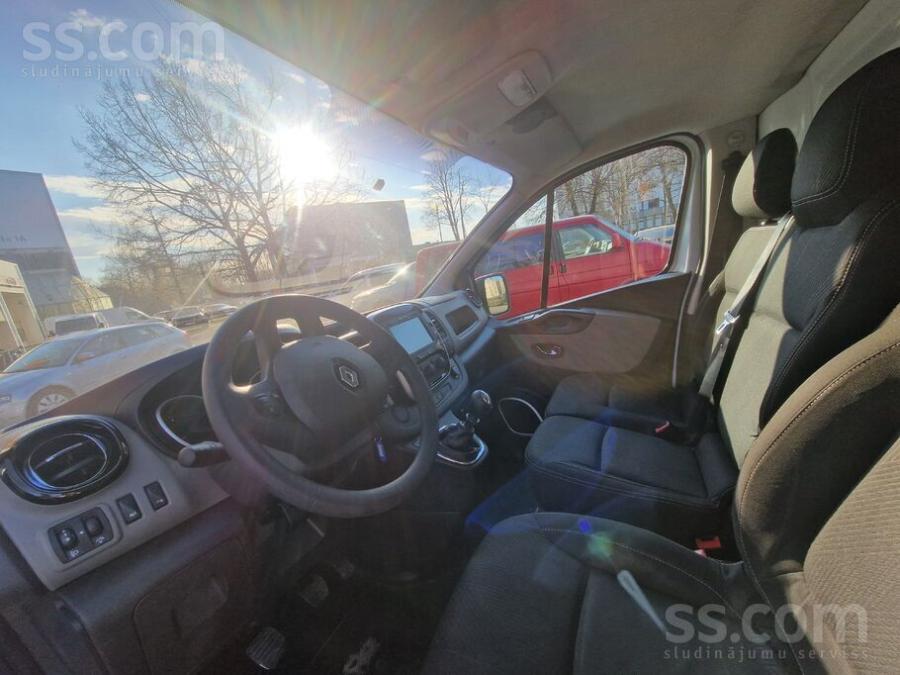 Balts Renault Trafic 2017 Rīga, ar dzinēja tilpumu 1.60 L un nobraukumu 292 tūkst. km par 7900 €, foto 11 vietnē AUTOMOTO.COM.LV