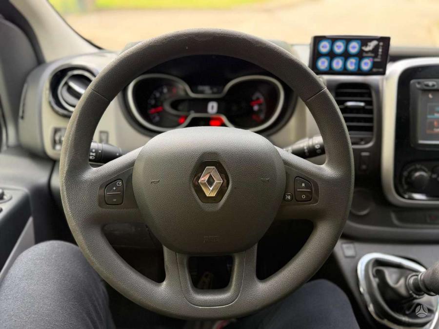 Balts Renault Trafic 2018 Tauragė, ar dzinēja tilpumu 1.60 L un nobraukumu 300 tūkst. km par 6500 €, foto 14 vietnē AUTOMOTO.COM.LV