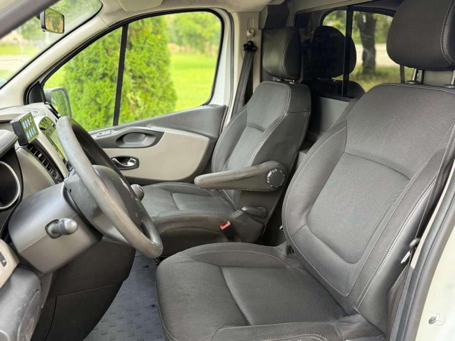 Balts Renault Trafic 2018 Tauragė, ar dzinēja tilpumu 1.60 L un nobraukumu 300 tūkst. km par 6500 €, foto 17 vietnē AUTOMOTO.COM.LV