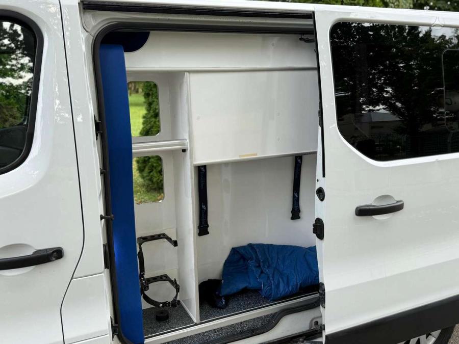 Balts Renault Trafic 2018 Tauragė, ar dzinēja tilpumu 1.60 L un nobraukumu 300 tūkst. km par 6500 €, foto 18 vietnē AUTOMOTO.COM.LV