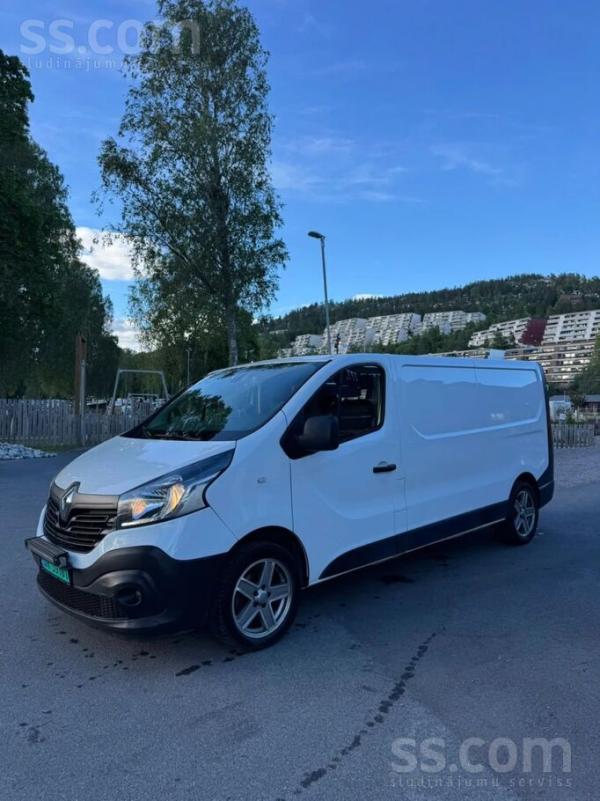 White Renault Trafic 2019 in Riga, with an engine capacity of 1.60 L and mileage of 202 thousand km for 7500 €, photo 5 on AUTOMOTO.COM.LV