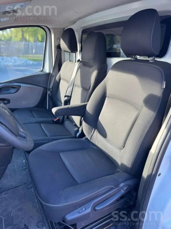 White Renault Trafic 2019 in Riga, with an engine capacity of 1.60 L and mileage of 202 thousand km for 7500 €, photo 7 on AUTOMOTO.COM.LV