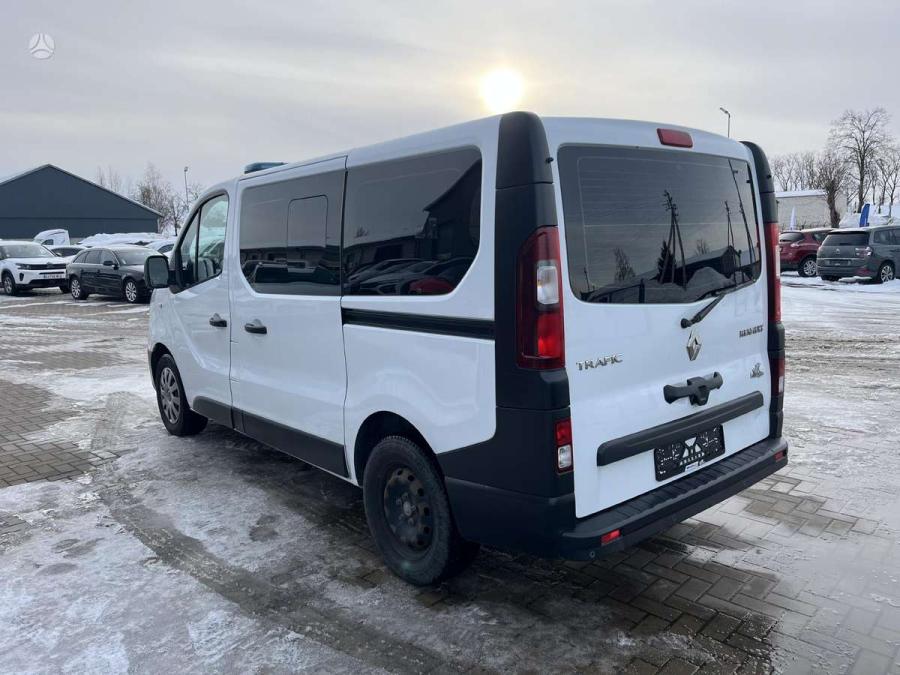 Balts Renault Trafic 2020 Tauragė, ar dzinēja tilpumu 2.00 L un nobraukumu 399 tūkst. km par 8400 €, foto 10 vietnē AUTOMOTO.COM.LV